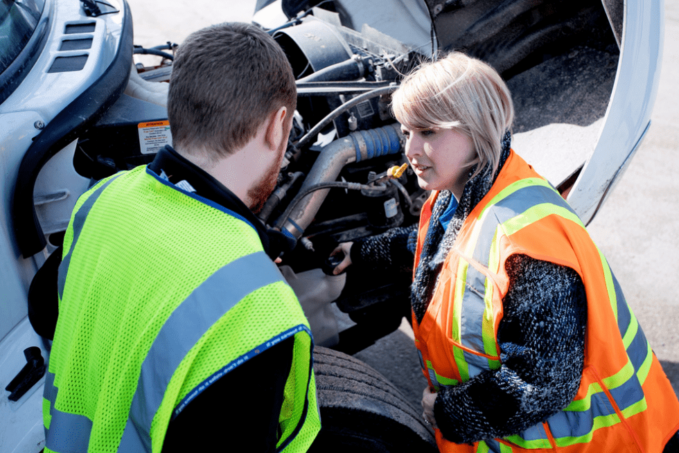 Guide to Canadian Trucking Licence Types | KnowledgeSurge